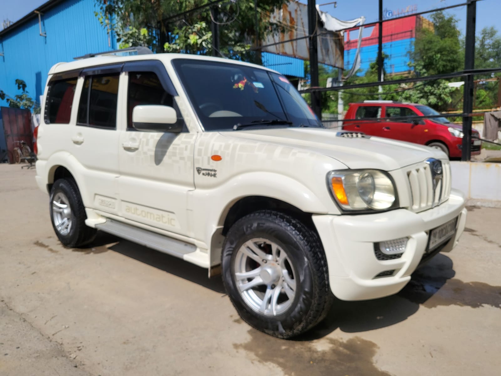 Used Mahindra Scorpio VLX - AT Diesel car in New-Delhi, 2013 Model ...