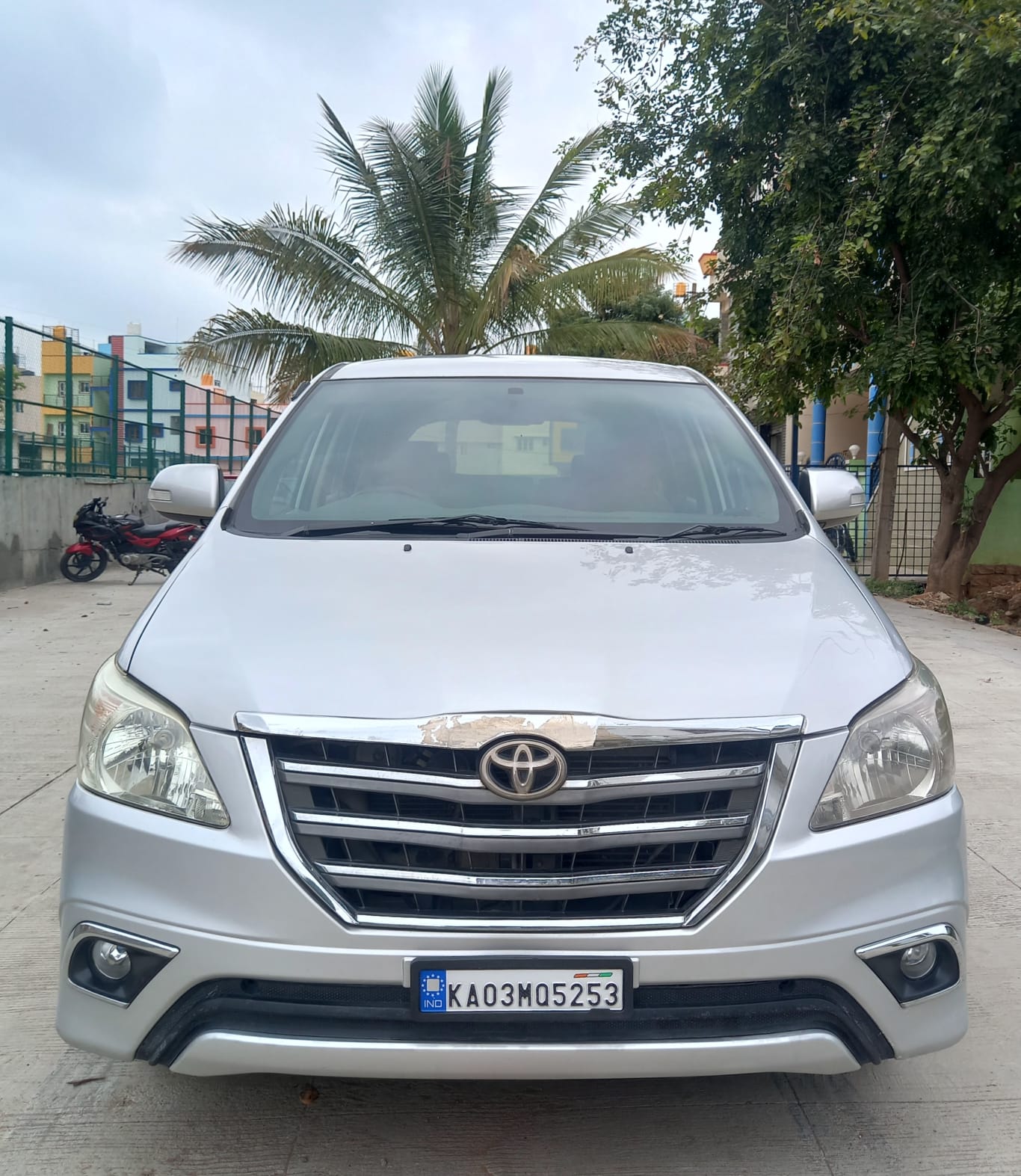 Used Toyota Innova 2.4 V Diesel car in Bangalore, 2012 Model - Find ...